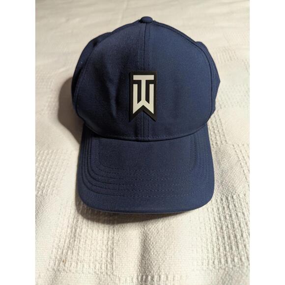 Nike | Games | Nike Tiger Woods Fitted Hat Lxl Dark Blue Flex Drifit ...